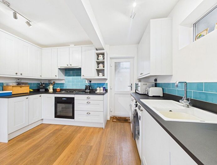 3 Bedroom Semi-Detached Bungalow For Sale In Vale Avenue, Findon Valley ...