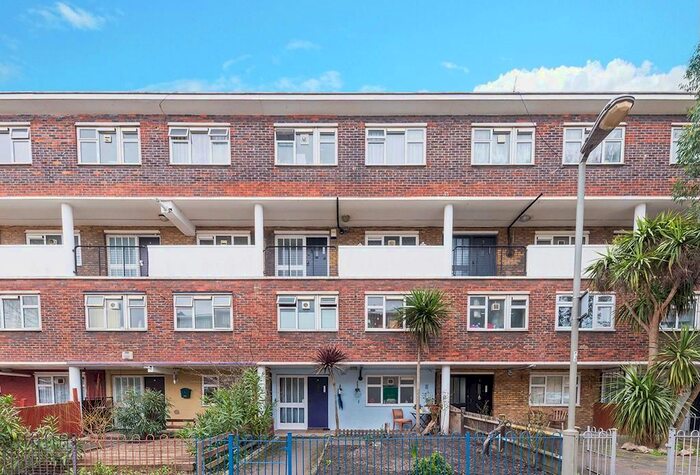 1 Bedroom Flat To Rent In Statham House, Patmore Estate, Nine Elms ...