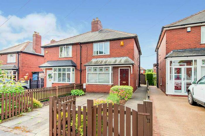 Houses for sale & to rent in WF10 3EH, Kings Avenue, Airedale And Ferry ...