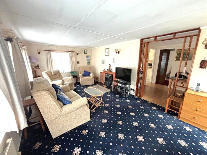 2 Bedroom Park Home For Sale In Cleevewood Park, Cleeve Wood Road ...