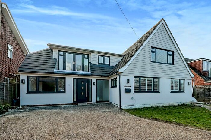 4 Bedroom Detached House For Sale In Marine Walk, Hayling Island ...