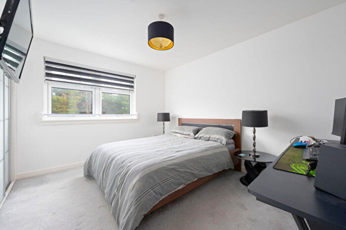 2 Bedroom Flat For Sale In Corthan Court, Kirkcaldy, KY1