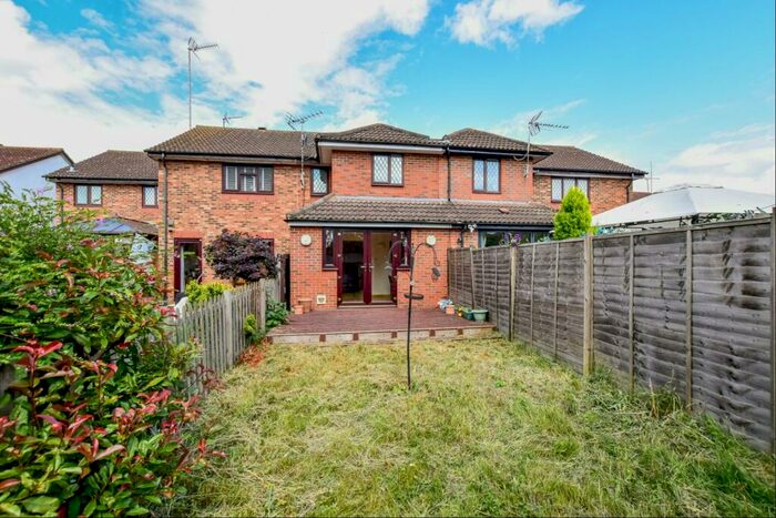 2 Bedroom Terraced House For Sale In Broadlake Close, London Colney, St ...