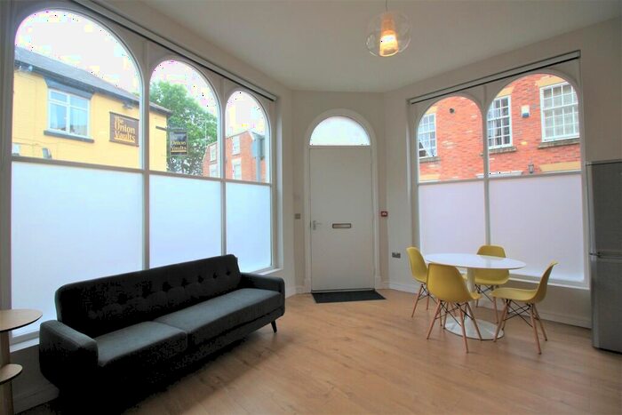 1 Bedroom flats to rent in Handbridge, CH4, Cheshire West and Chester