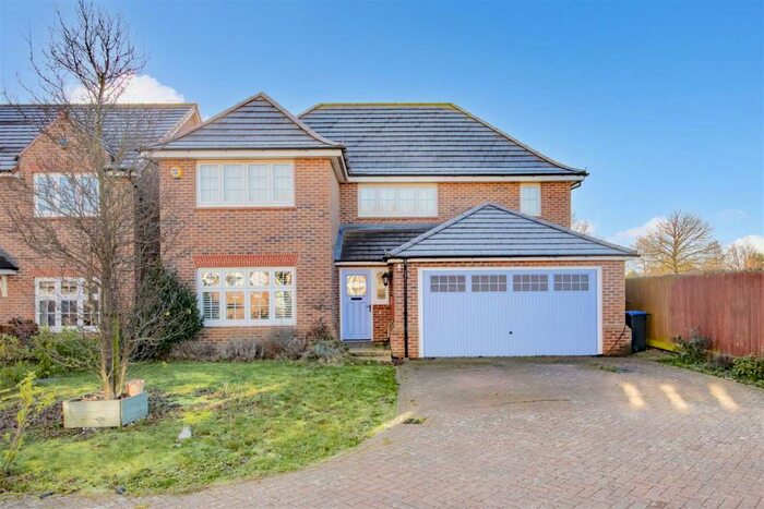 4 Bedroom Detached House For Sale In Gardeners View, Hardingstone ...