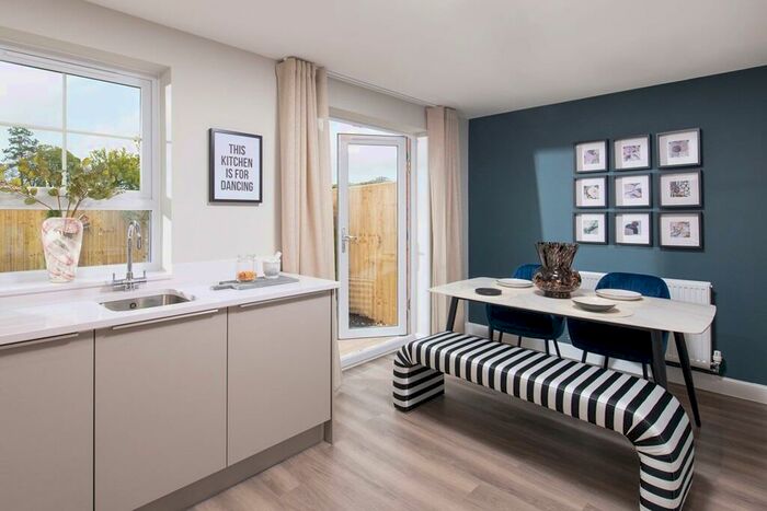 3 Bedroom Semi-Detached House For Sale In Edward Pease Way, West Park ...