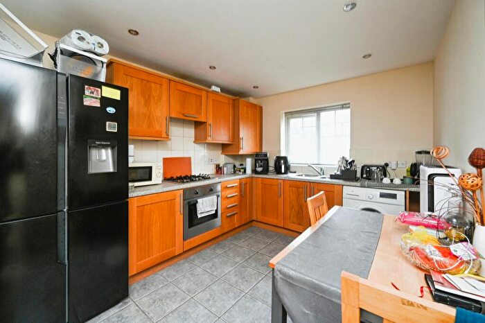 2 Bedroom Apartment For Sale In Downing Street, South Normanton ...
