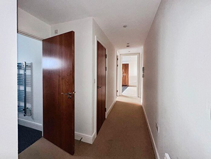 2 Bedroom Flat For Sale In Trawler Road, Maritime Quarter, Swansea, SA1