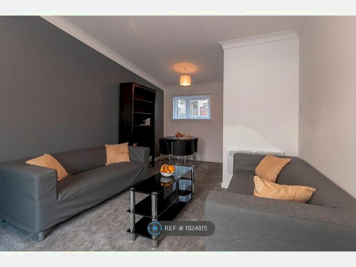 3 Bedroom End Of Terrace House To Rent In Kennedy Road, Fort William, PH33