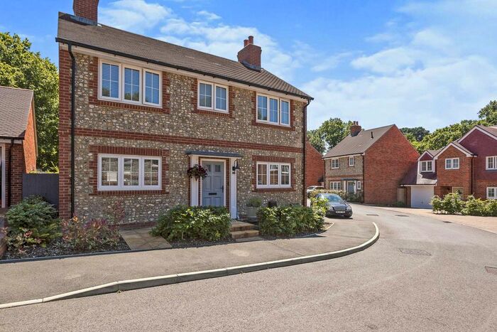 3 Bedroom Detached House For Sale In Bailey Road, Rowland's Castle ...
