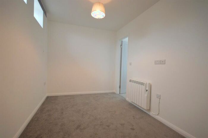 1 Bedroom Flat To Rent In Morris Mews, Leominster, HR6