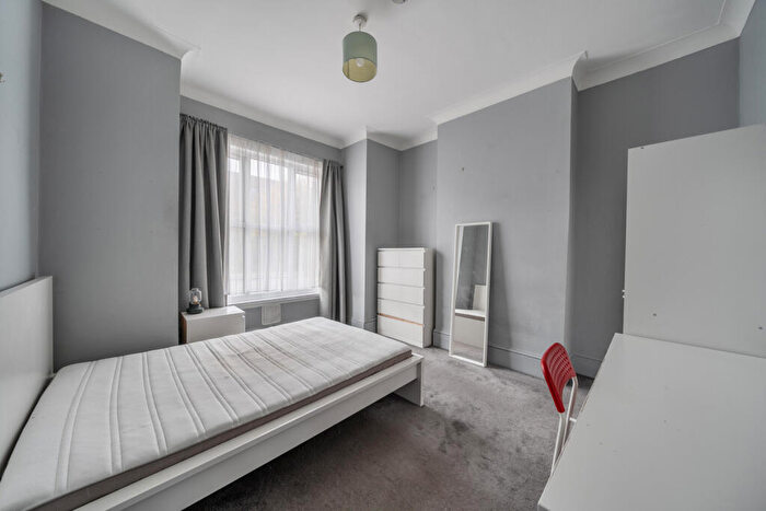 3 Bedroom Terraced House For Sale In Doggett Road, Catford, London, SE6