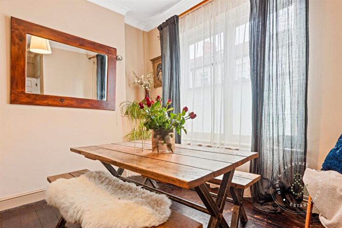 2 Bedroom Terraced House For Sale In Springfield Place, Pontcanna, Cardiff, CF11