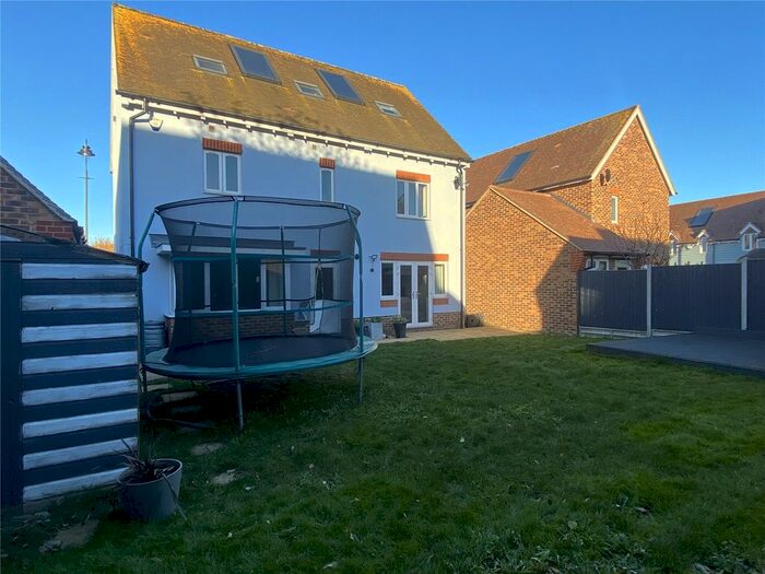 5 Bedroom Detached House For Sale In Helen Thompson Close, Iwade ...