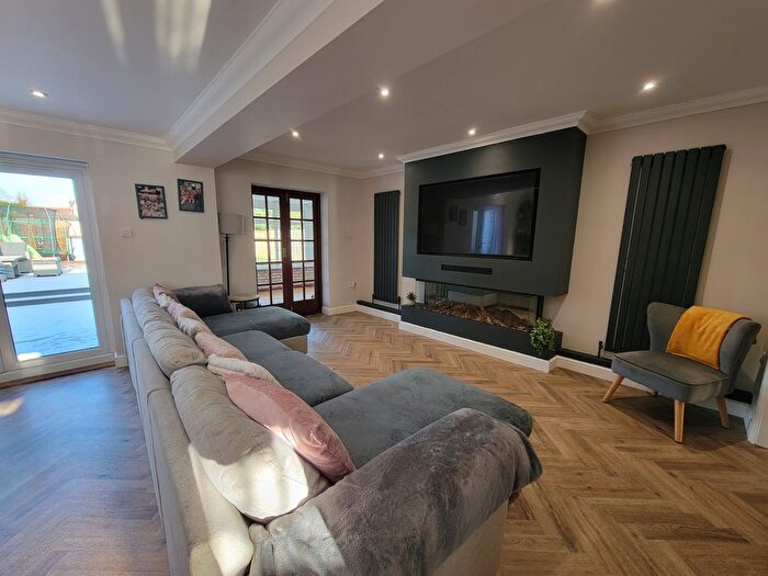 3 Bedroom Bungalow For Sale In Beech Close, Sproughton, Ipswich ...