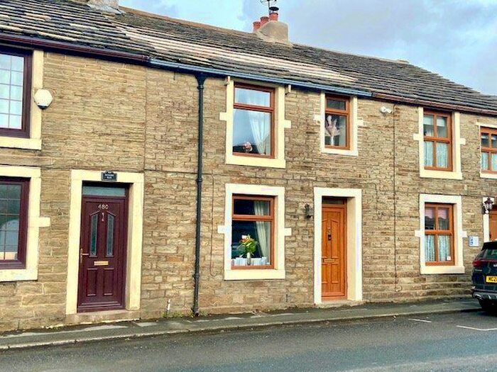 3 Bedroom Terraced House To Rent In Rochdale Road, Bacup, Lancashire, OL13
