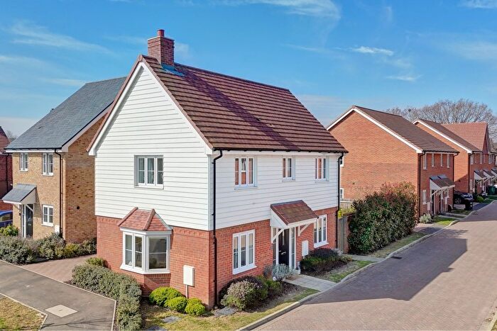 Houses for sale & to rent in BN27 1GU, Hornbeam Avenue, Hellingly Hailsham