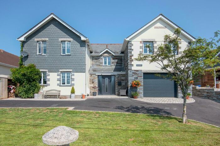 6 Bedroom Detached House For Sale In Pengover Road, Liskeard PL14