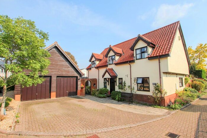 Houses for sale & to rent in SG8 7QT, Thriplow Road, Fowlmere And ...