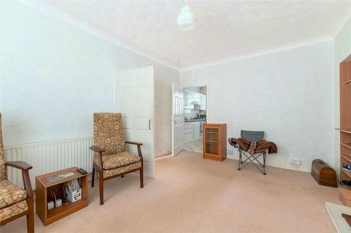 3 Bedroom Semi-Detached House For Sale In Back Rogerton Crescent ...