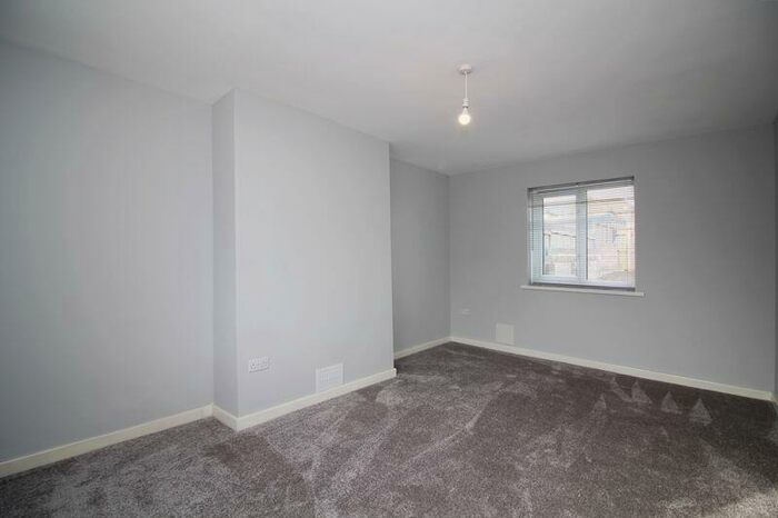 3 Bedroom Semi-Detached House For Sale In Llwyncrwn Road, Beddau ...