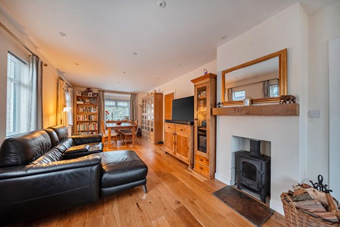 2 Bedroom Detached Bungalow For Sale In Blenheim Orchard, East Hanney ...