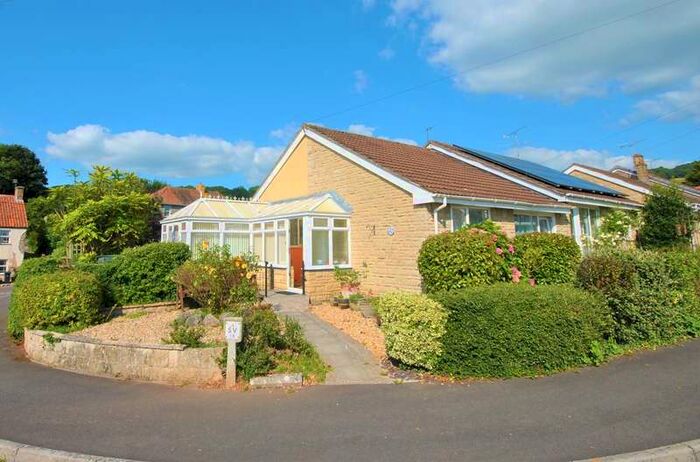 2 Bedroom Semi-Detached Bungalow For Sale In Masons Way, Cheddar, BS27