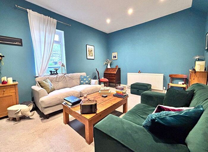 3 Bedroom Detached House For Sale In Chisholm Street, Townhill, KY12