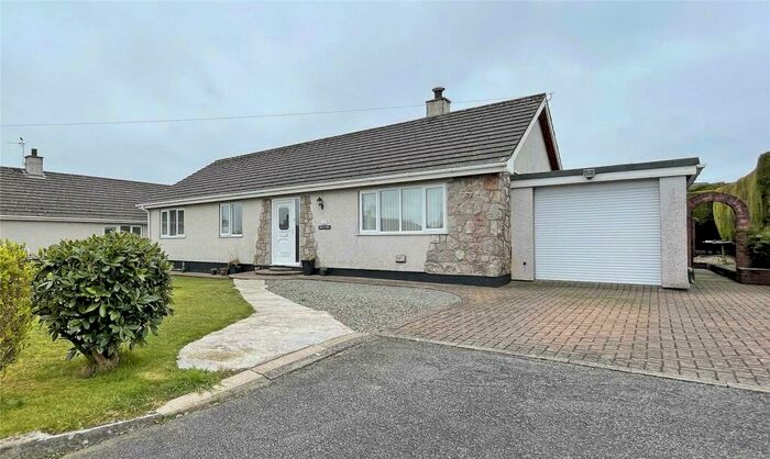 3 Bedroom Bungalow For Sale In Maes Derwydd, Llangefni, Isle Of ...