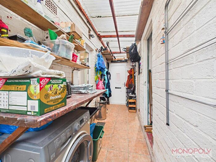 2 Bedroom Semi Detached House For Sale In Poplar Avenue, Gresford ...