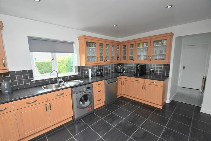 3 Bedroom End Of Terrace House For Sale In Sandhaven Road, Crookston ...