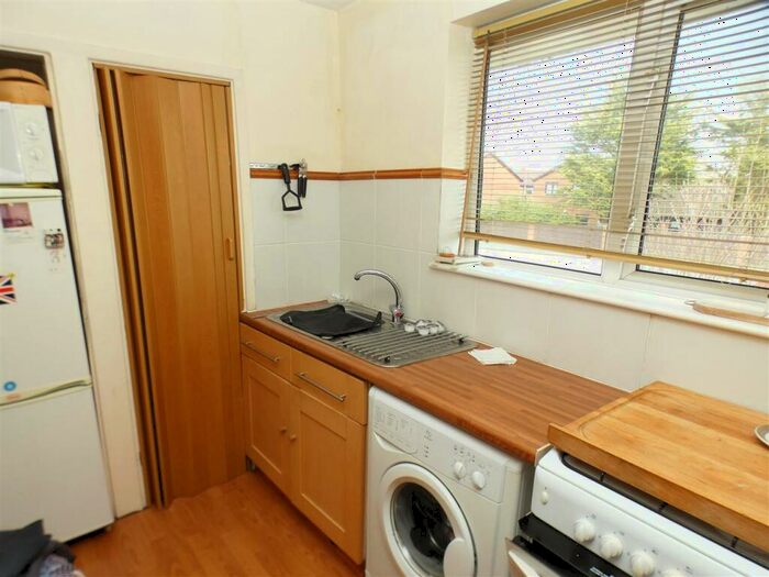 2 Bedroom Apartment For Sale In Broomhill Close, Netherley, Liverpool, L27