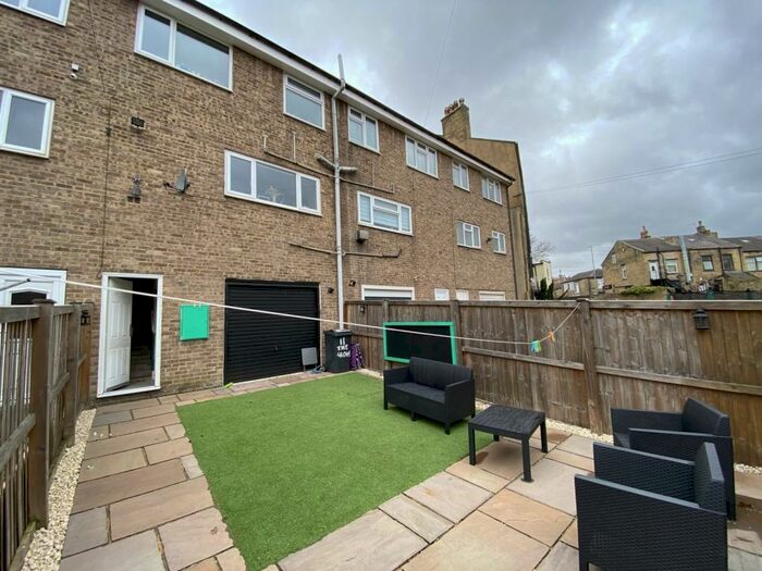 3 Bedroom Terraced House For Sale In The Grove Idle Bradford BD10 3-bedroom-terraced-house-for-sale-in-the-grove-idle-bradford-bd10