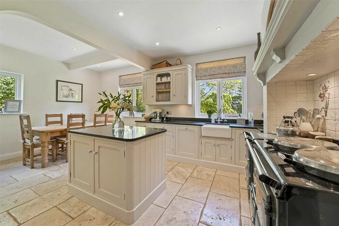 5 Bedroom Detached House For Sale In Dynes Hall Road, Great Maplestead ...