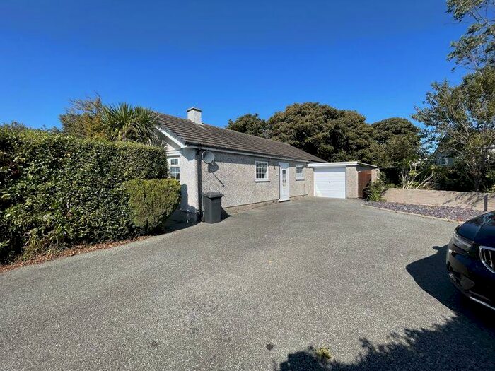 Houses for sale in Pen-y-sarn, LL69, Isle of Anglesey
