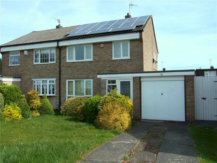 3 Bedroom Semi-Detached House For Sale In Arran Close, Sinfin, Derby DE24