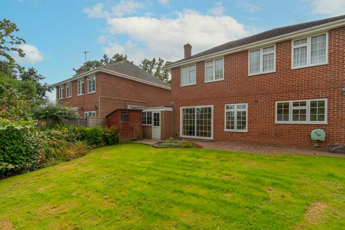 4 Bedroom Detached House For Sale In Tiltwood Drive, Crawley Down ...