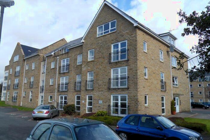 1 Bedroom Apartment To Rent In Regent Court, Savile Park, Halifax, HX3