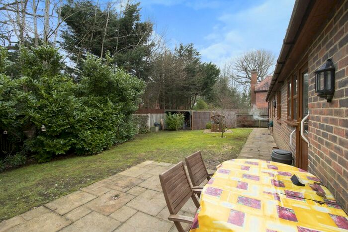 3 Bedroom Bungalow For Sale In The Drive, Ifold, Loxwood, RH14