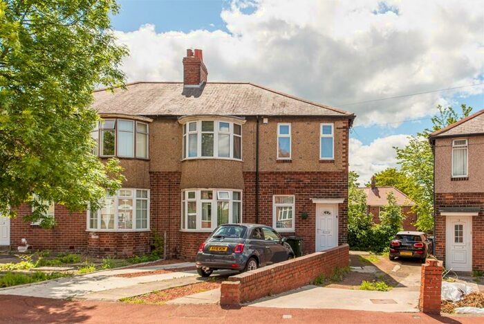 3 Bedroom Flat For Sale In Castleside Road, Denton Burn, Newcastle Upon ...