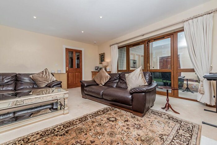 5 Bedroom Detached House For Sale In Rustless Close, Cleckheaton, West ...