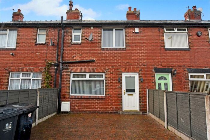 Houses for sale & to rent in LS27 1BF, Morley South Leeds