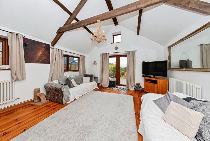 3 Bedroom Bungalow For Sale In Alltwalis Road, Alltwalis, Carmarthen ...