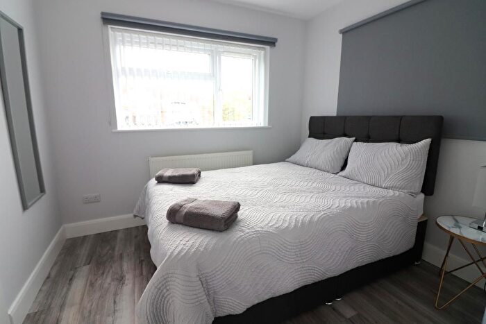 2 Bedroom Bungalow For Sale In The Furrows, Luton, Bedfordshire, LU3