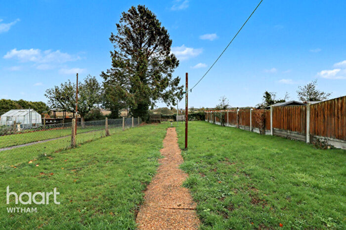 3 Bedroom Semi Detached House For Sale In Boars Tye Road, Silver End, CM8