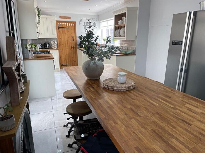 3 Bedroom Detached House For Sale In Swiss Valley, Llanelli, SA14