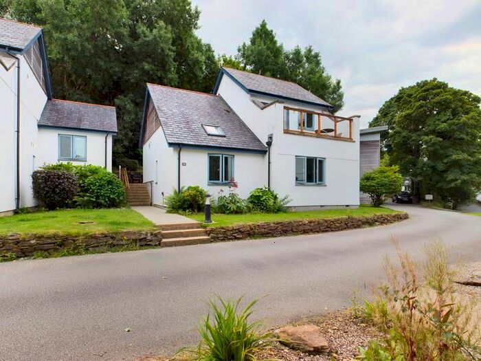 Houses for sale & to rent in TR3 6GA, Forth Coth, Feock And Playing ...