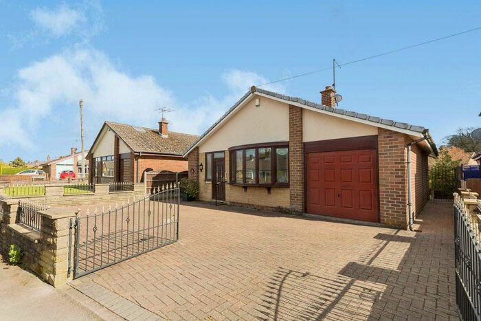 2 Bedroom Bungalow For Sale In Withy Trees Avenue, Bamber Bridge ...