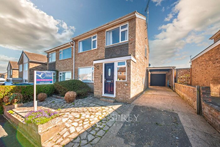 Houses for sale in Oundle, PE8, North Northamptonshire