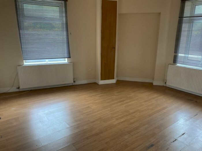 1 Bedroom Flat To Rent In Furnace Terrace, Melyn, Neath., SA11